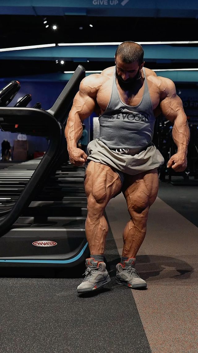 Hadi Choopan: The Persian Wolf Dominating the Bodybuilding World ...